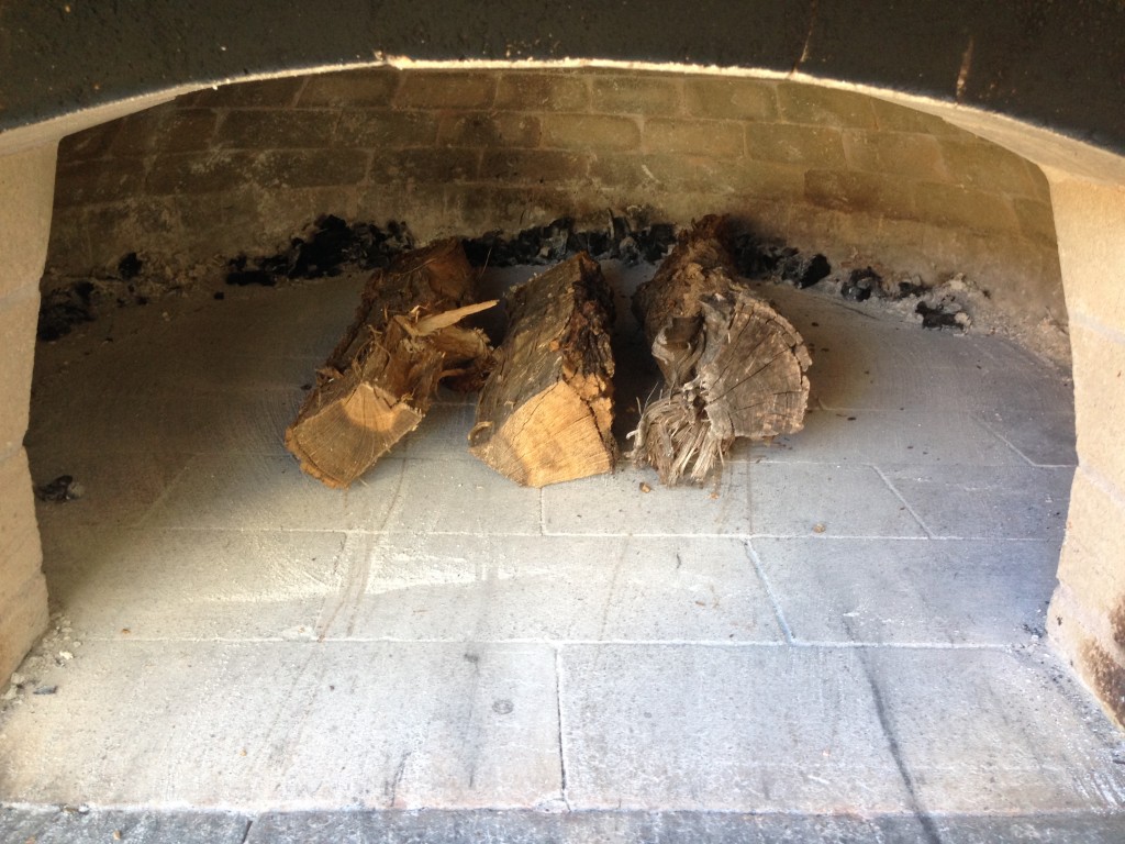 Texas Oven Co. How to Build a Fire in a Wood-burning Oven