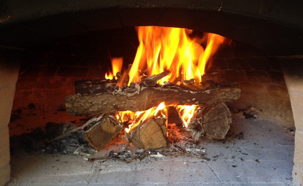 Texas Oven Co. How to Build a Fire in a Wood-burning Oven